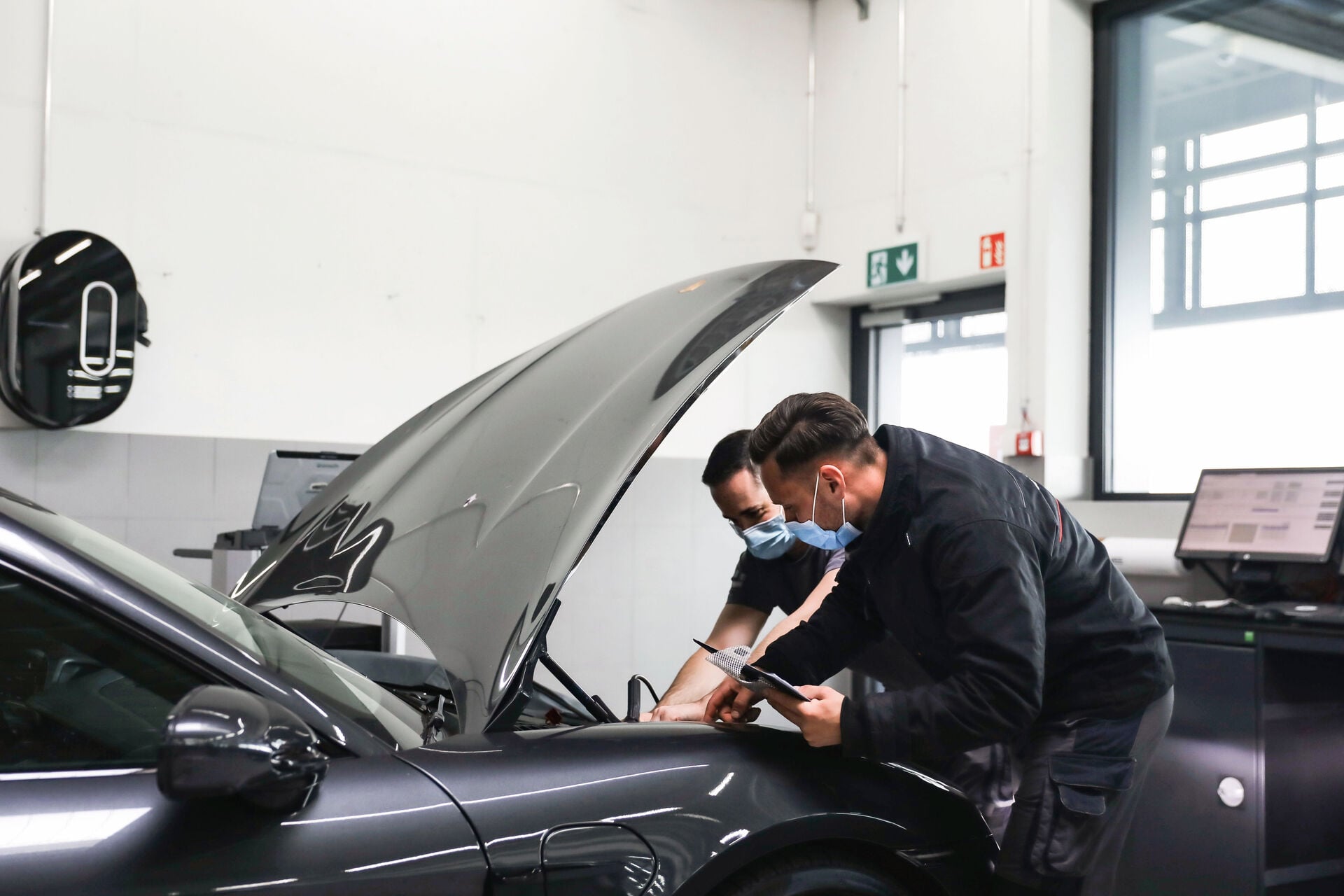 Porsche Zentrum Zug - One Team, one Passion | auto-illustrierte - Das ...
