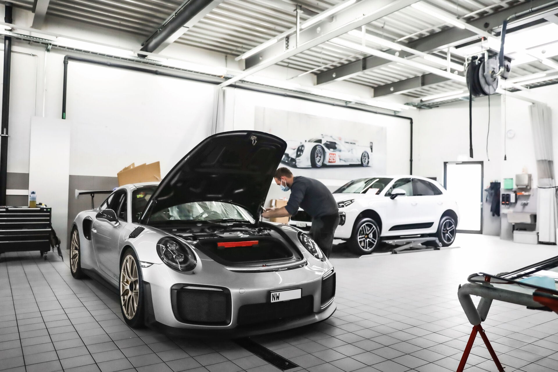 Porsche Zentrum Zug - One Team, one Passion | auto-illustrierte - Das ...