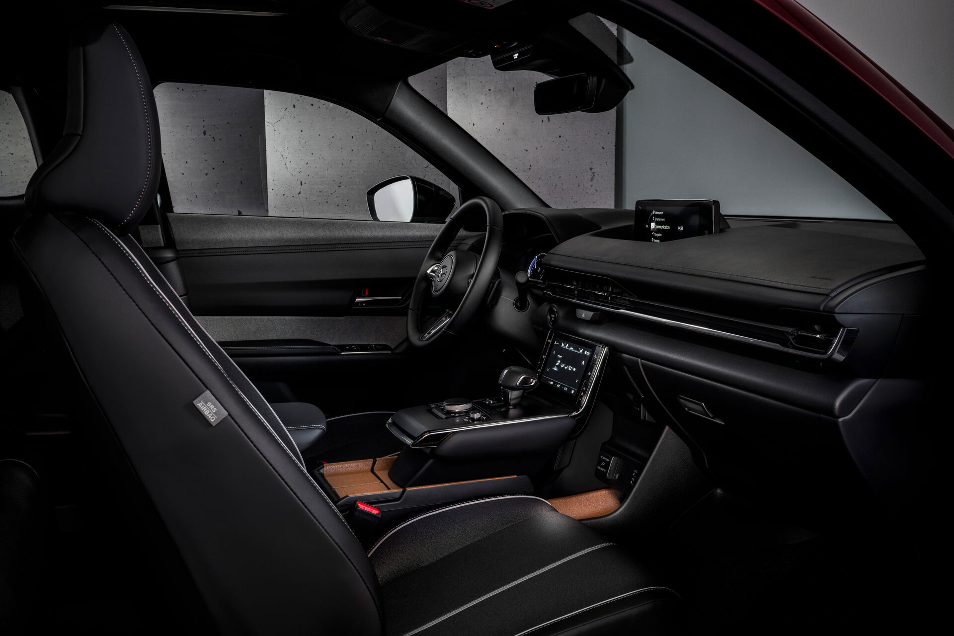 Wunderschone Mazda Mx 30 Innenraum Ebenbild